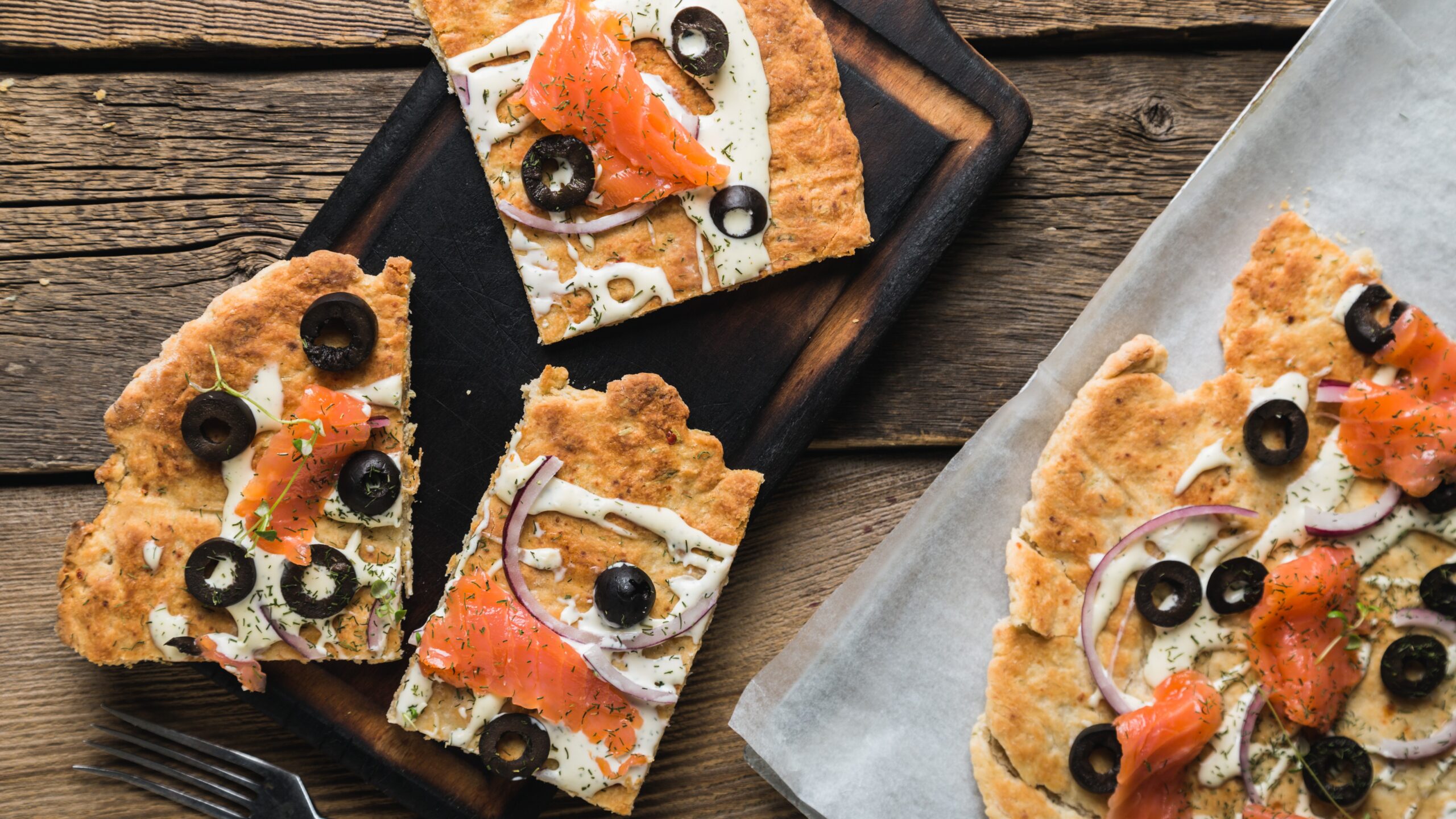 Smoked Salmon and Caper Grilled Appetizer Pizzas - Mazola® Oils